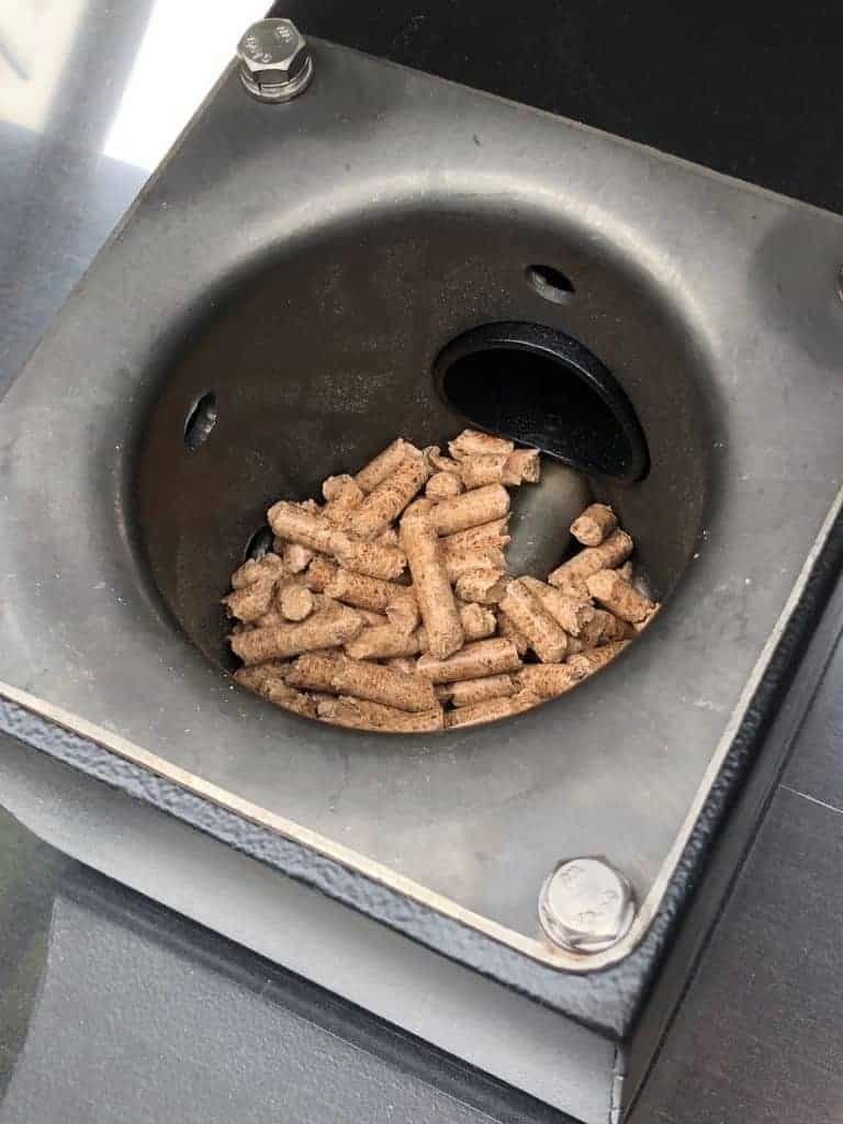 RECTEQ Bull RT-700 Pellet Grill Review - Learn to Smoke Meat with Jeff ...